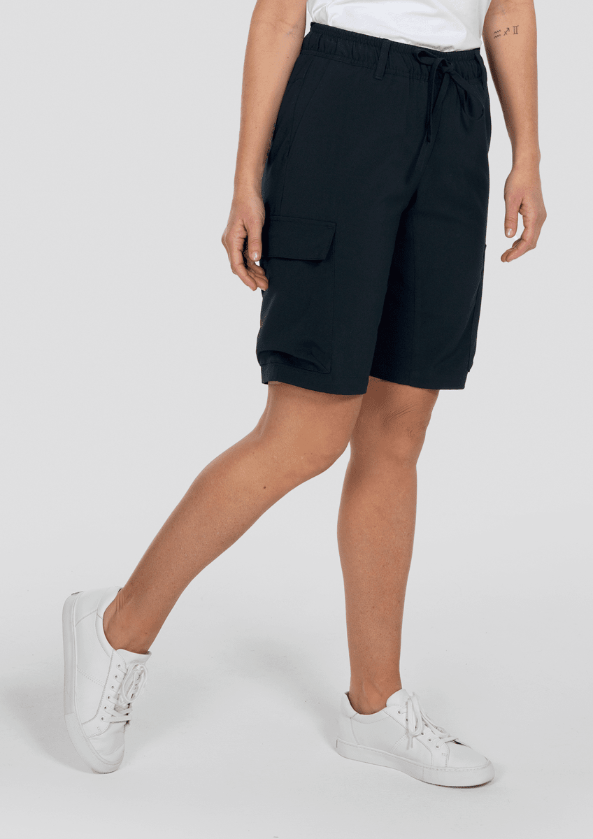 Shop Healthcare Uniforms | Deane Apparel